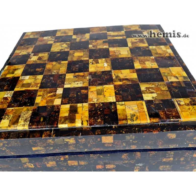 Amber chess set with 32 hand-carved chess figures